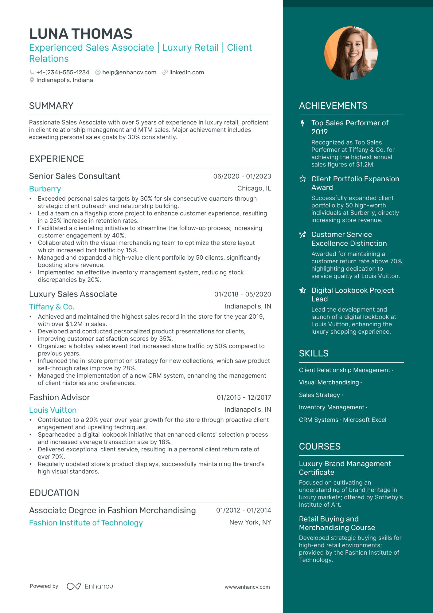 5 Fashion Retail Resume Examples & Guide for 2024