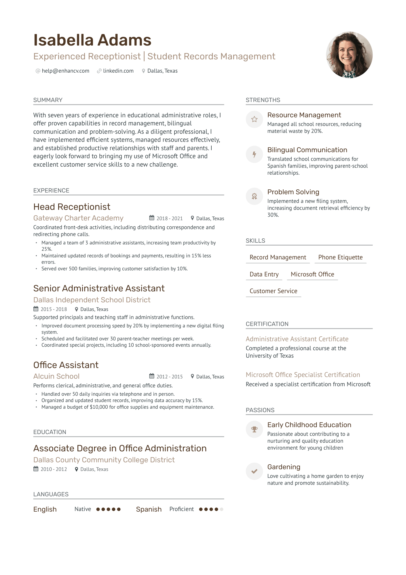 9 Front Desk Receptionist Resume Examples & Guide For 2024