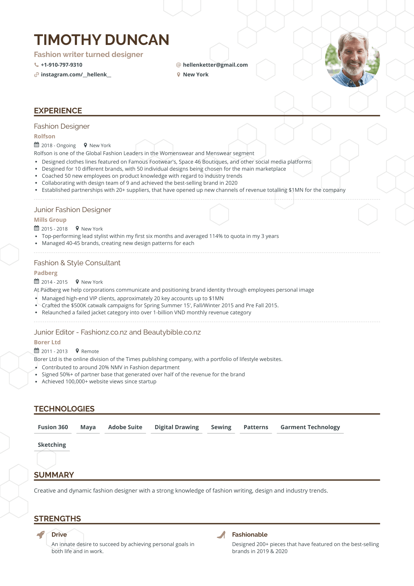 5 Fashion Designer Resume Examples & Guide for 2023