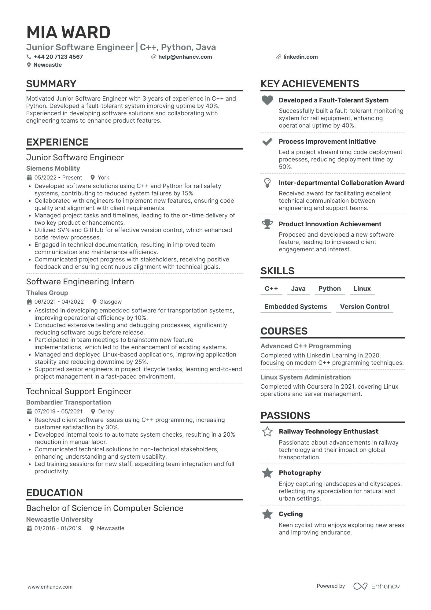 Junior Software Engineer CV Examples & Guide for 2025