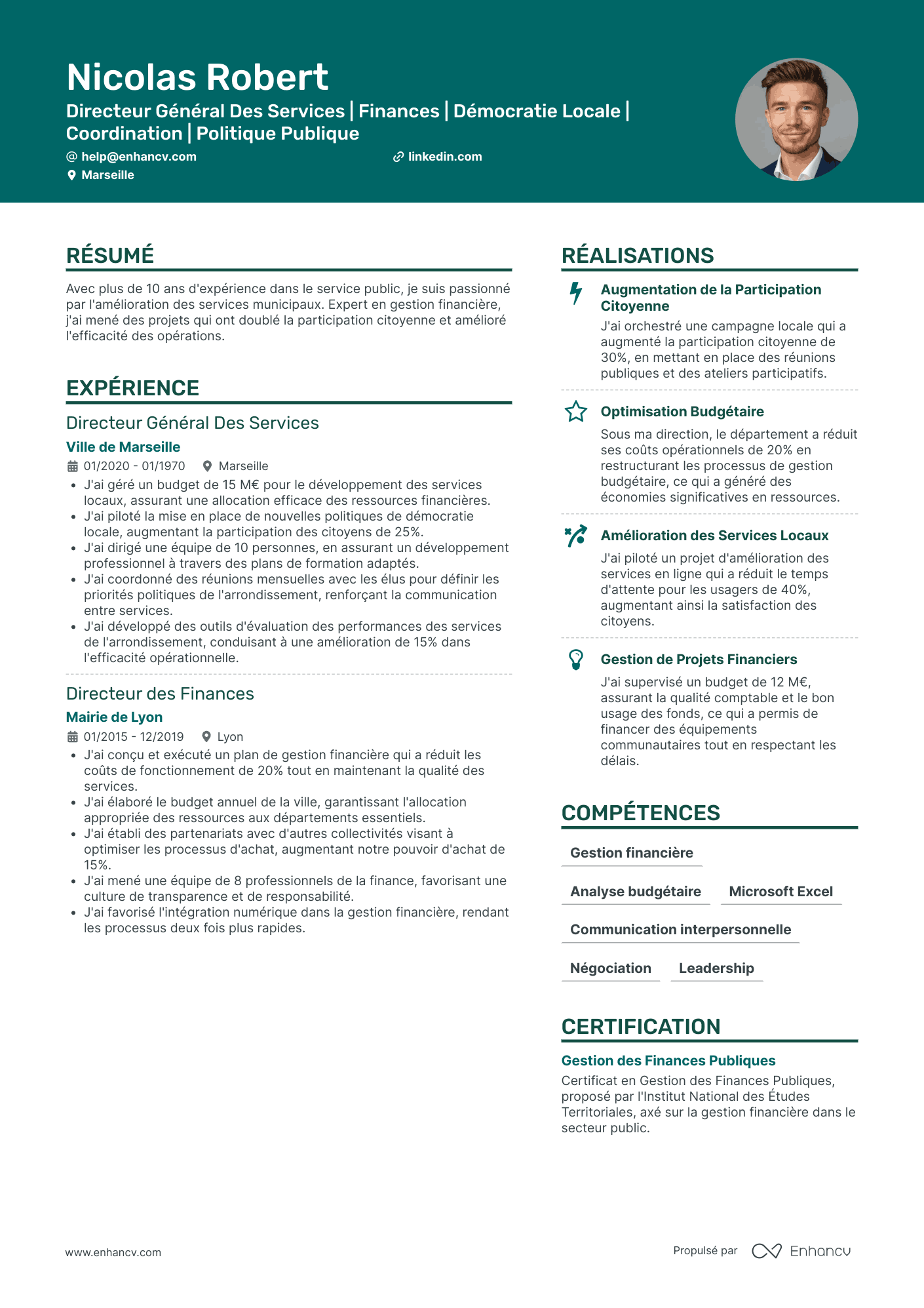 CV Directeur Général : 15 Modèles pour Réussir le Vôtre