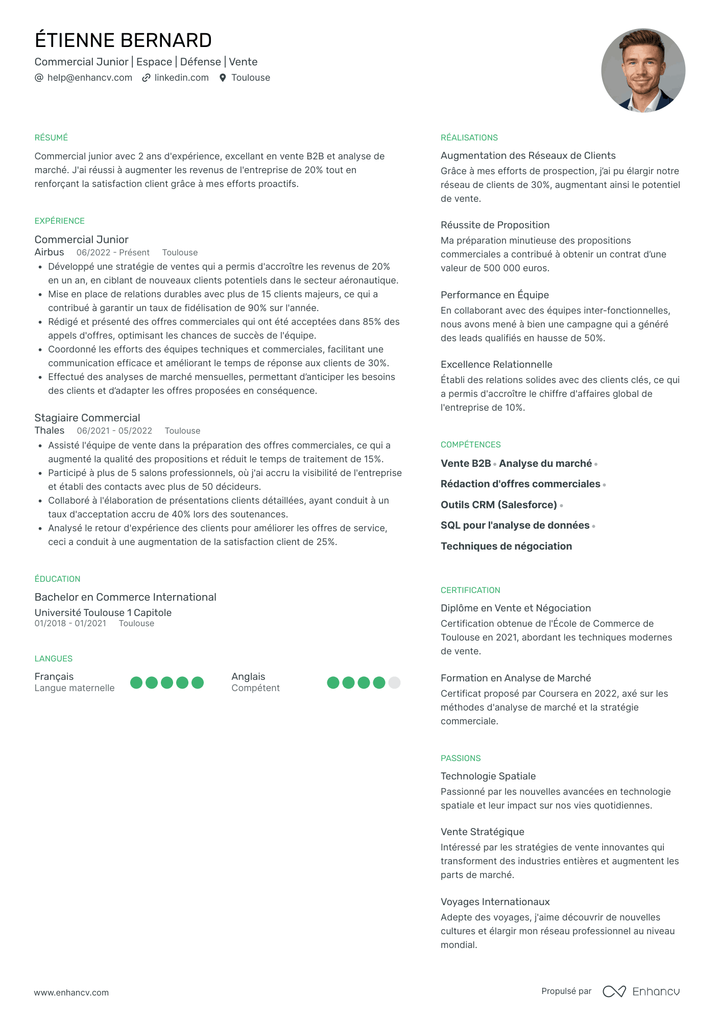 CV Directeur Commercial : Exemple Gagnant et Conseils Clés